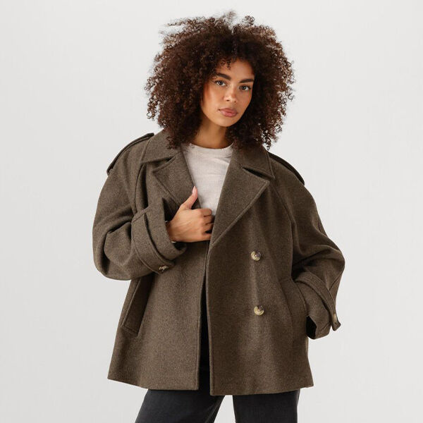 The fashion store that loves you back | Omoda