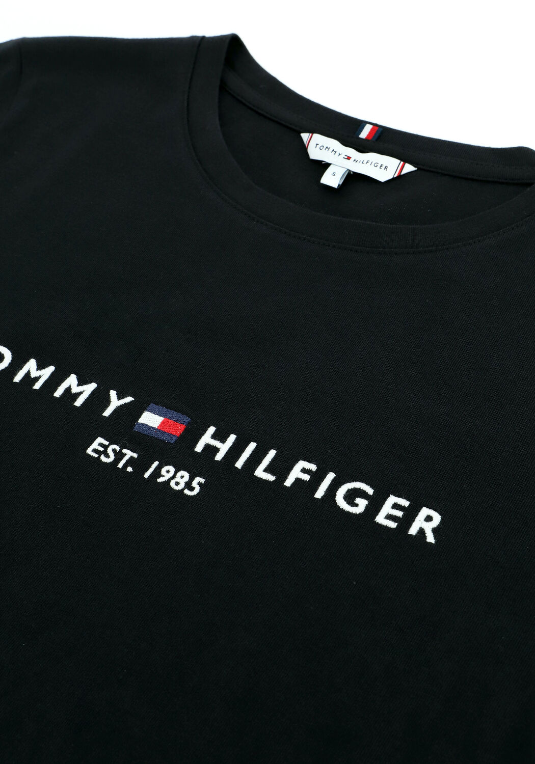 Schwarze TOMMY HILFIGER T shirt HERITAGE HILFIGER C NK REG TEE Omoda