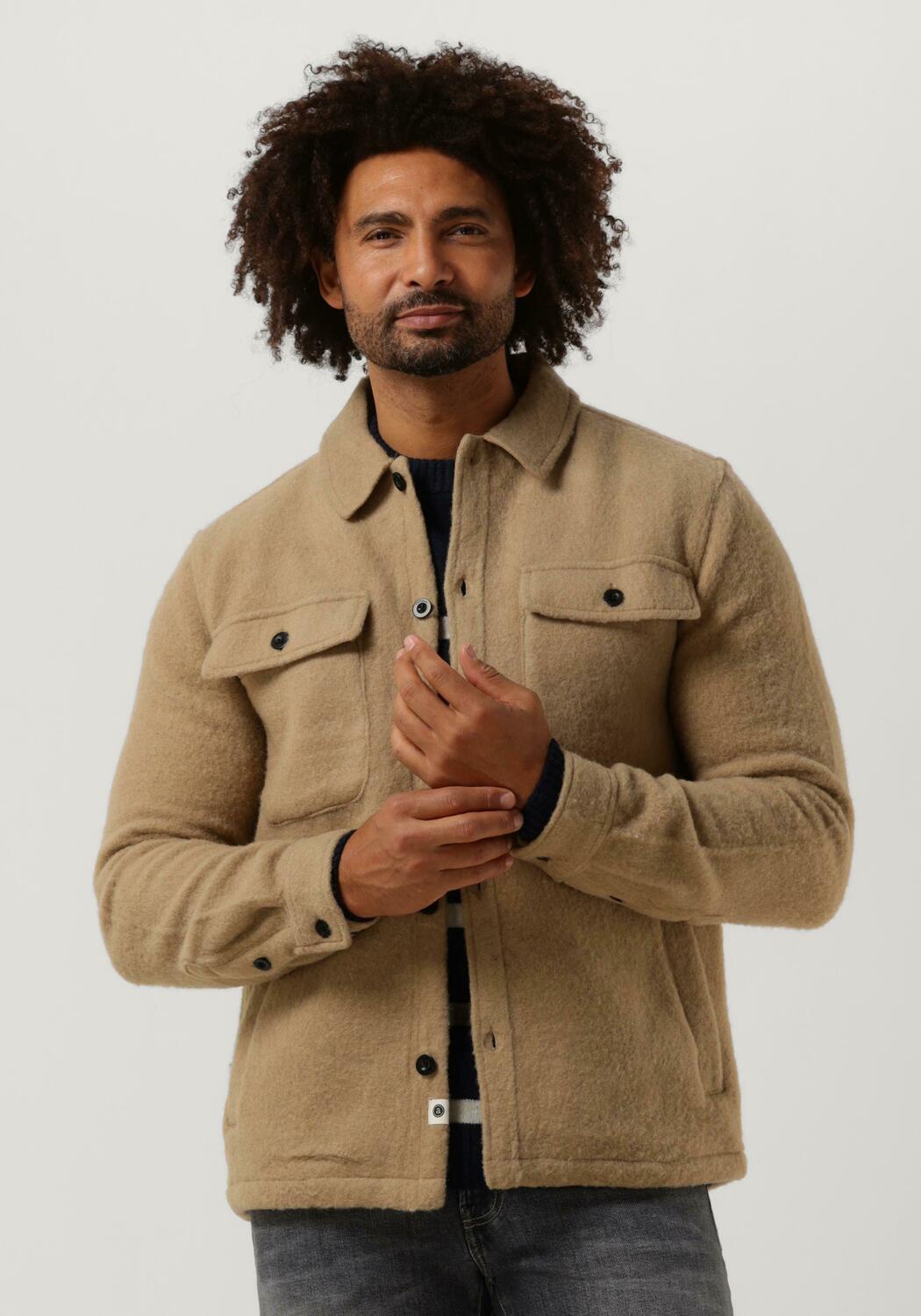Sand ANERKJENDT Overshirt AKLION BOILED WOOL OVERSHIRT | Omoda