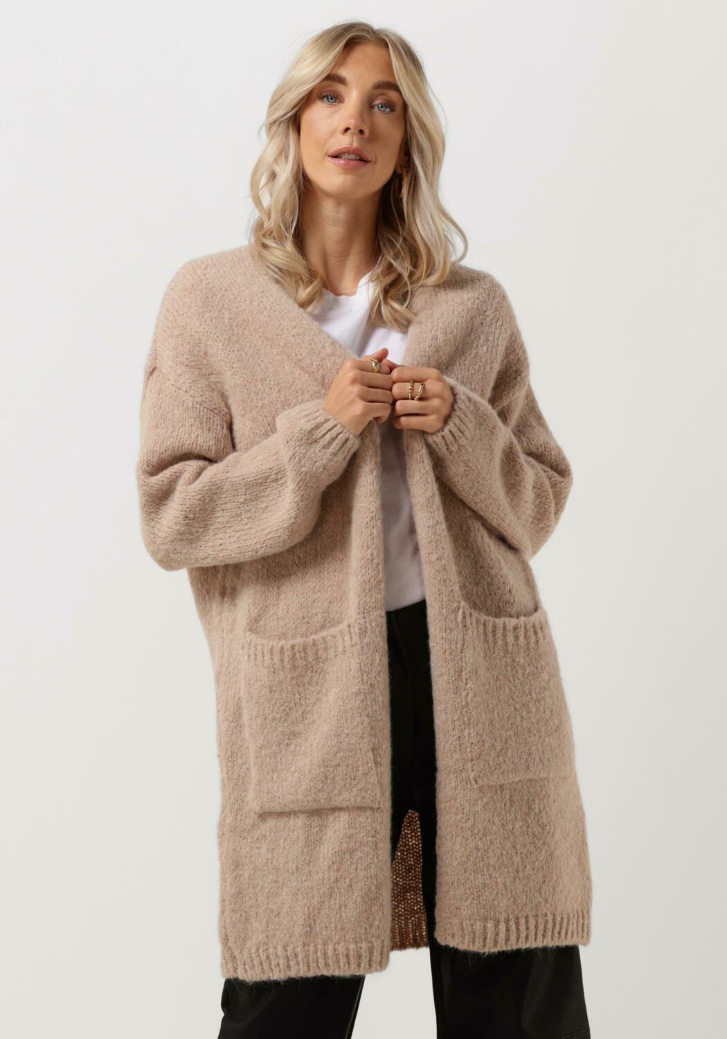 Sand KNIT-TED Strickjacke SIMONE CARDIGAN | Omoda